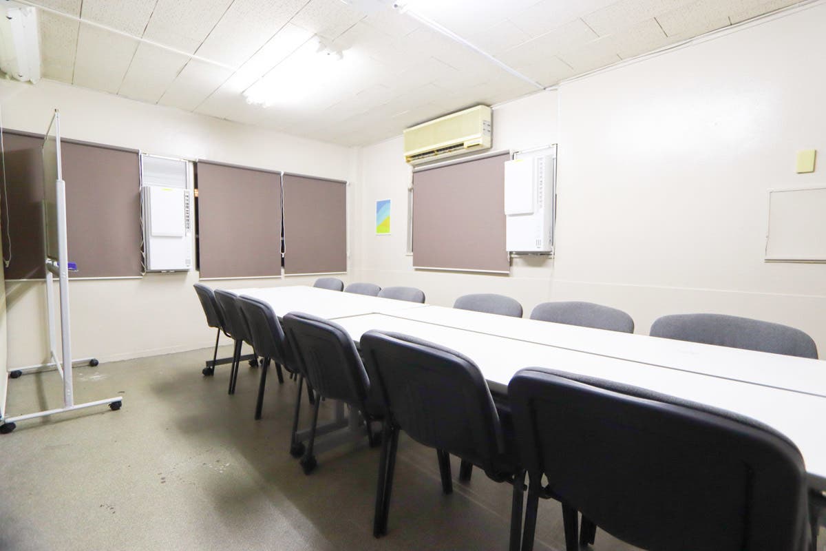 【飯田橋駅A2出口から20秒・JR改札間近・最安】会議向け！天吊りプロジェクター・WiFi無料！ふれあい貸し会議室 飯田橋No9の写真6