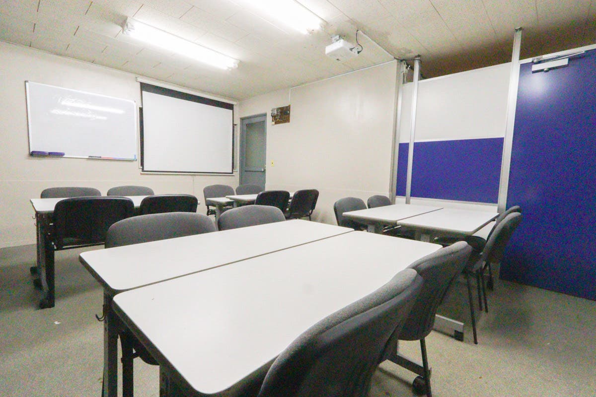 【最安！飯田橋駅A2出口20秒・JR改札間近】セミナー向け！天吊りプロジェクター・WiFi無料！ふれあい貸し会議室 飯田橋No8の写真9