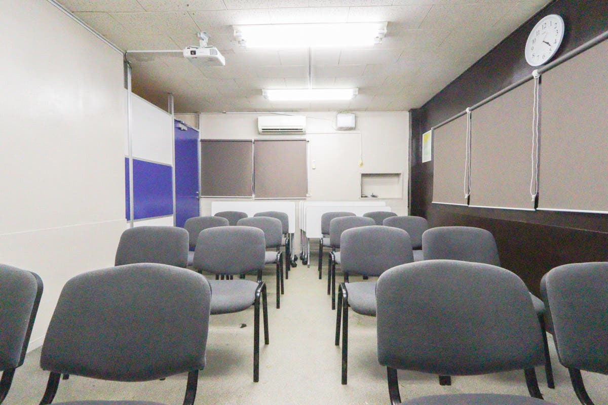 【最安！飯田橋駅A2出口20秒・JR改札間近】セミナー向け！天吊りプロジェクター・WiFi無料！ふれあい貸し会議室 飯田橋No8の写真15