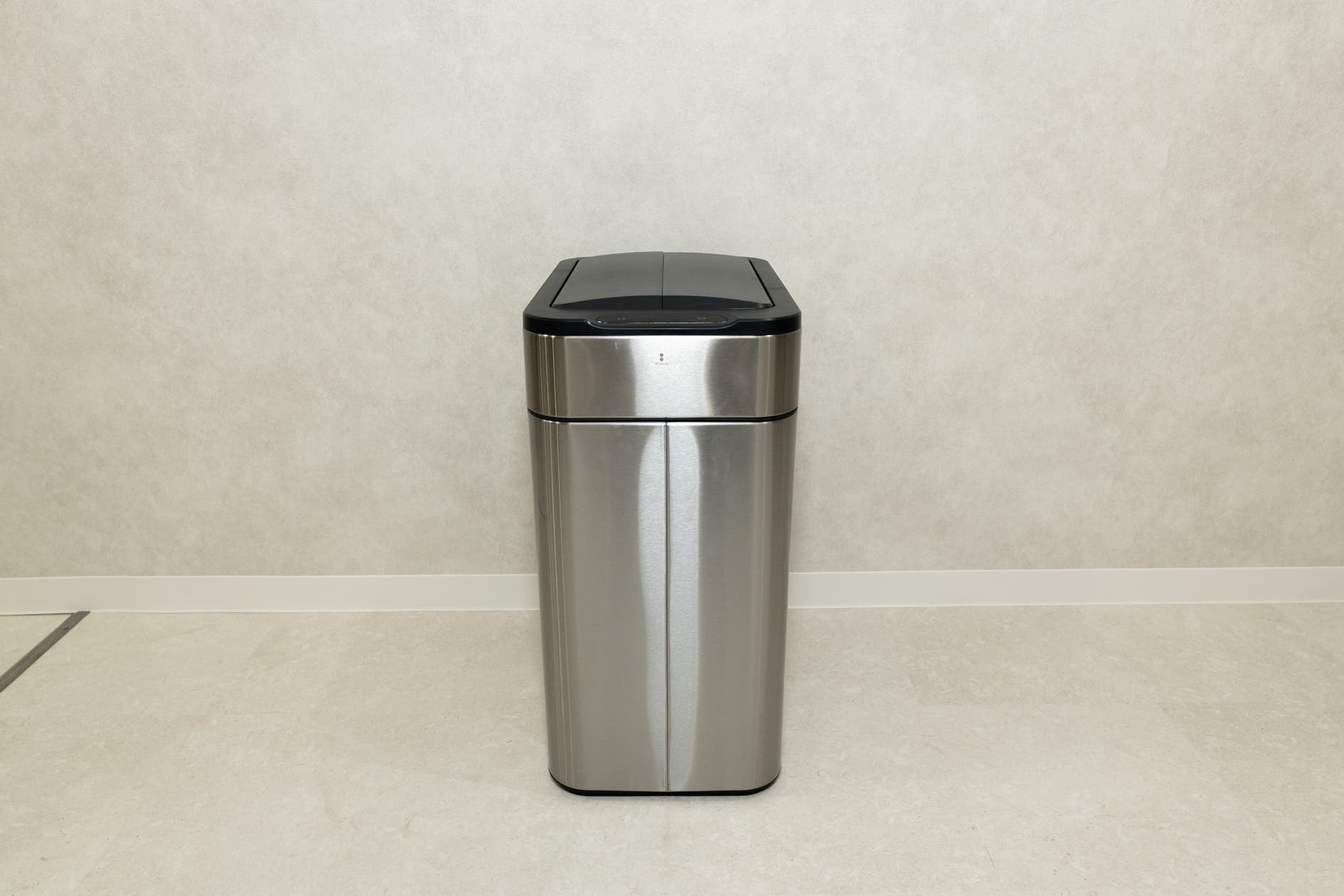 新宿駅3分🚃24H/最大32名着席🎉電動大型スクリーン🎬映画・大人気ゲーム機が大迫力🎮おしゃれなケータリング♪の写真25