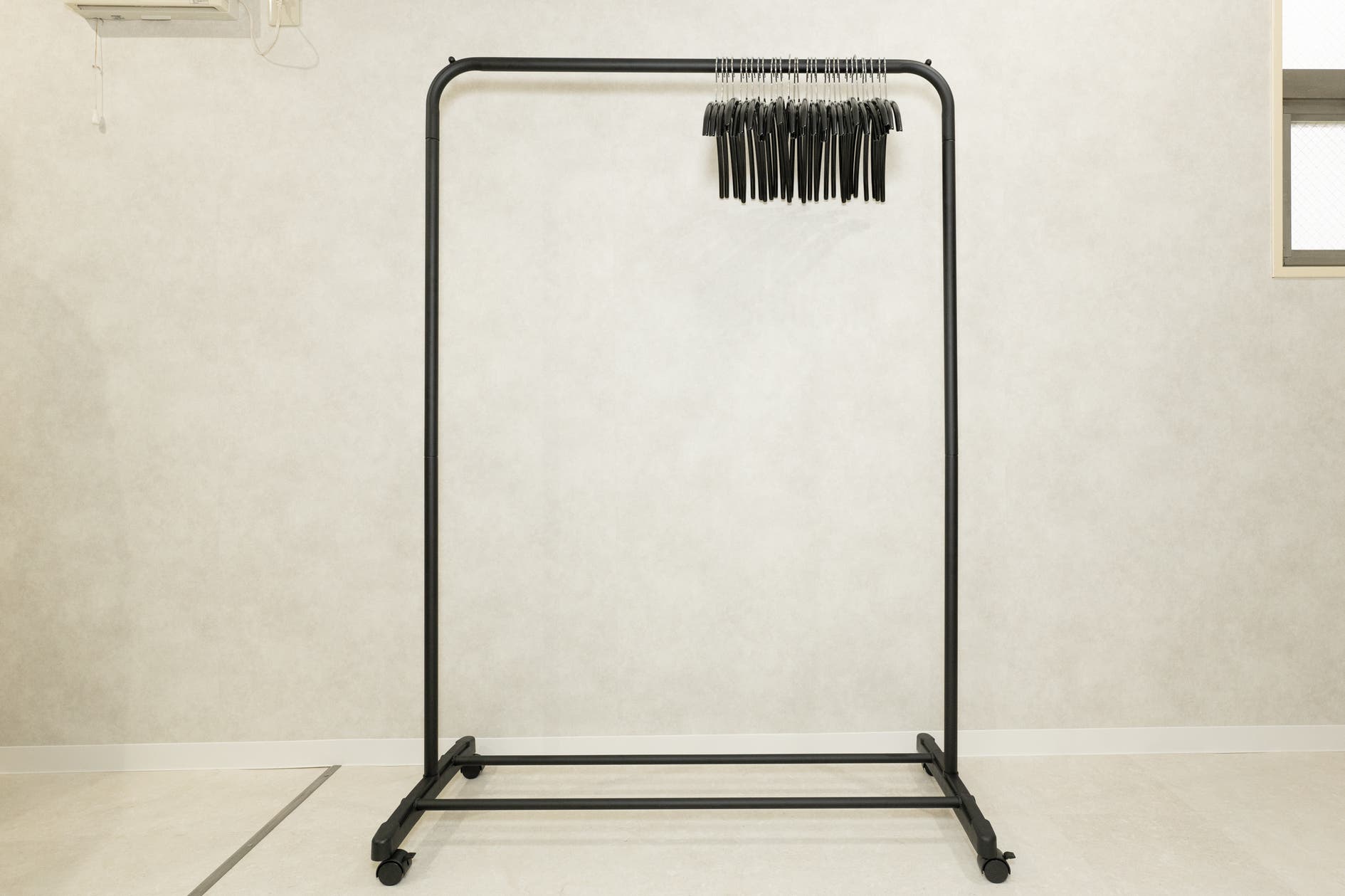 新宿駅3分🚃24H/最大32名着席🎉電動大型スクリーン🎬映画・大人気ゲーム機が大迫力🎮おしゃれなケータリング♪の写真26