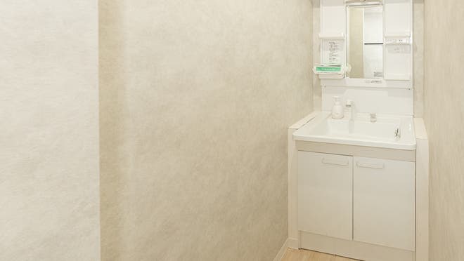 新宿駅3分🚃24H/最大32名着席🎉電動大型スクリーン🎬映画・大人気ゲーム機が大迫力🎮おしゃれなケータリング♪の写真28