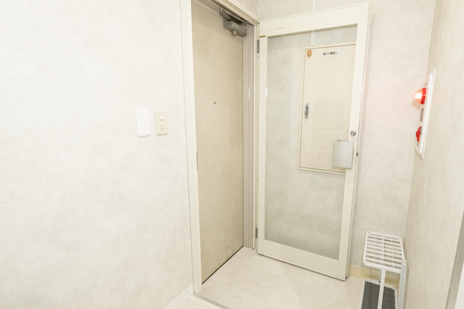 新宿駅3分🚃24H/最大32名着席🎉電動大型スクリーン🎬映画・大人気ゲーム機が大迫力🎮おしゃれなケータリング♪の写真30