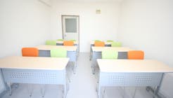 🎯新大阪駅徒歩1分🎯新規オープン📣シンプルな会議室🌈当日予約可🌈14人収容🌈◆お気軽会議室新大阪solare◆の写真4