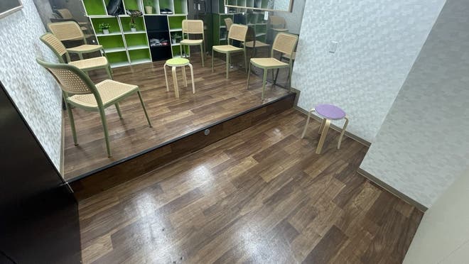 小会議室(6畳 7人着席)の写真3