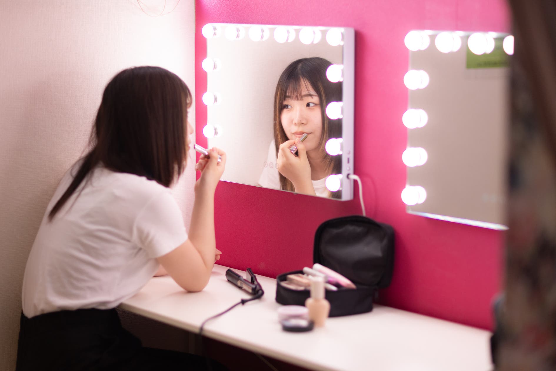 白基調の撮影空間｜動画・ポートレート🌼メイクルーム🪞照明機材💡横浜🌃みなとみらい[32]の写真14