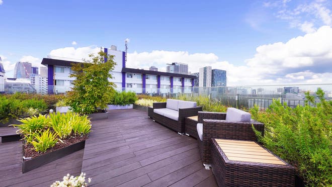 屋上【新宿三丁目駅8分】撮影やパーティーで使える屋上テラス付きスペース!WiFi・電源あり♪の写真2