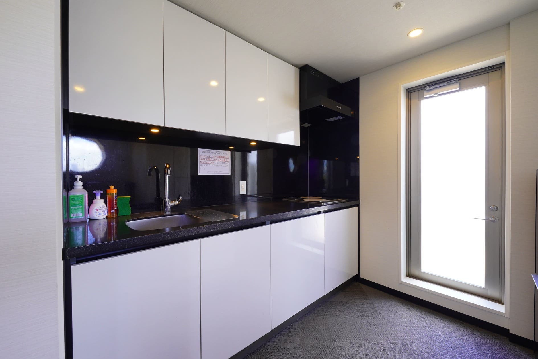 屋上【新宿三丁目駅8分】撮影やパーティーで使える屋上テラス付きスペース！WiFi・電源あり♪の写真12