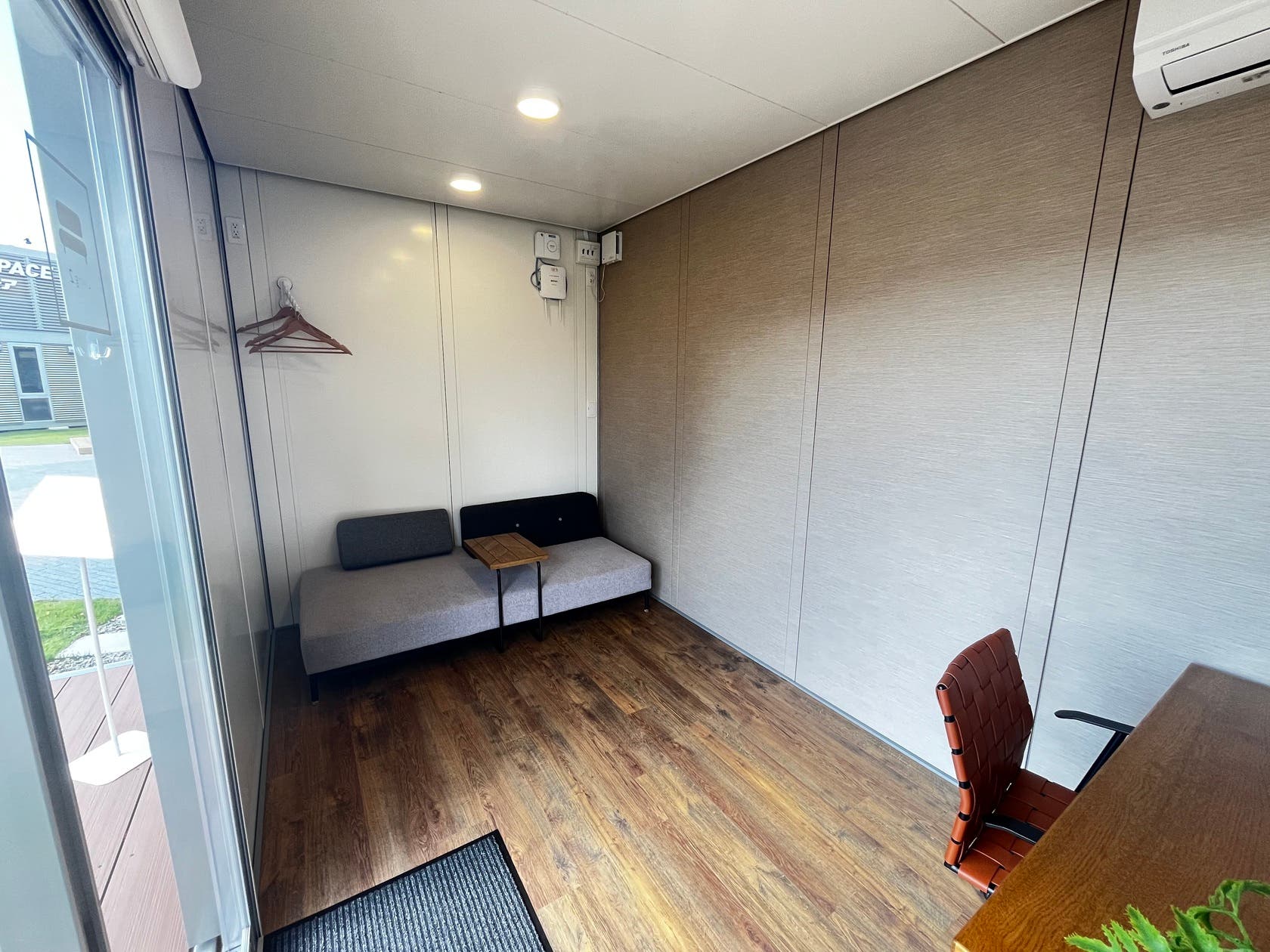 【Living2】✨U-SPACE郡山中央店✨リビングをイメージしたちょっとした集まりに最適のスペースです♪Wi-Fi/郡山市の写真5