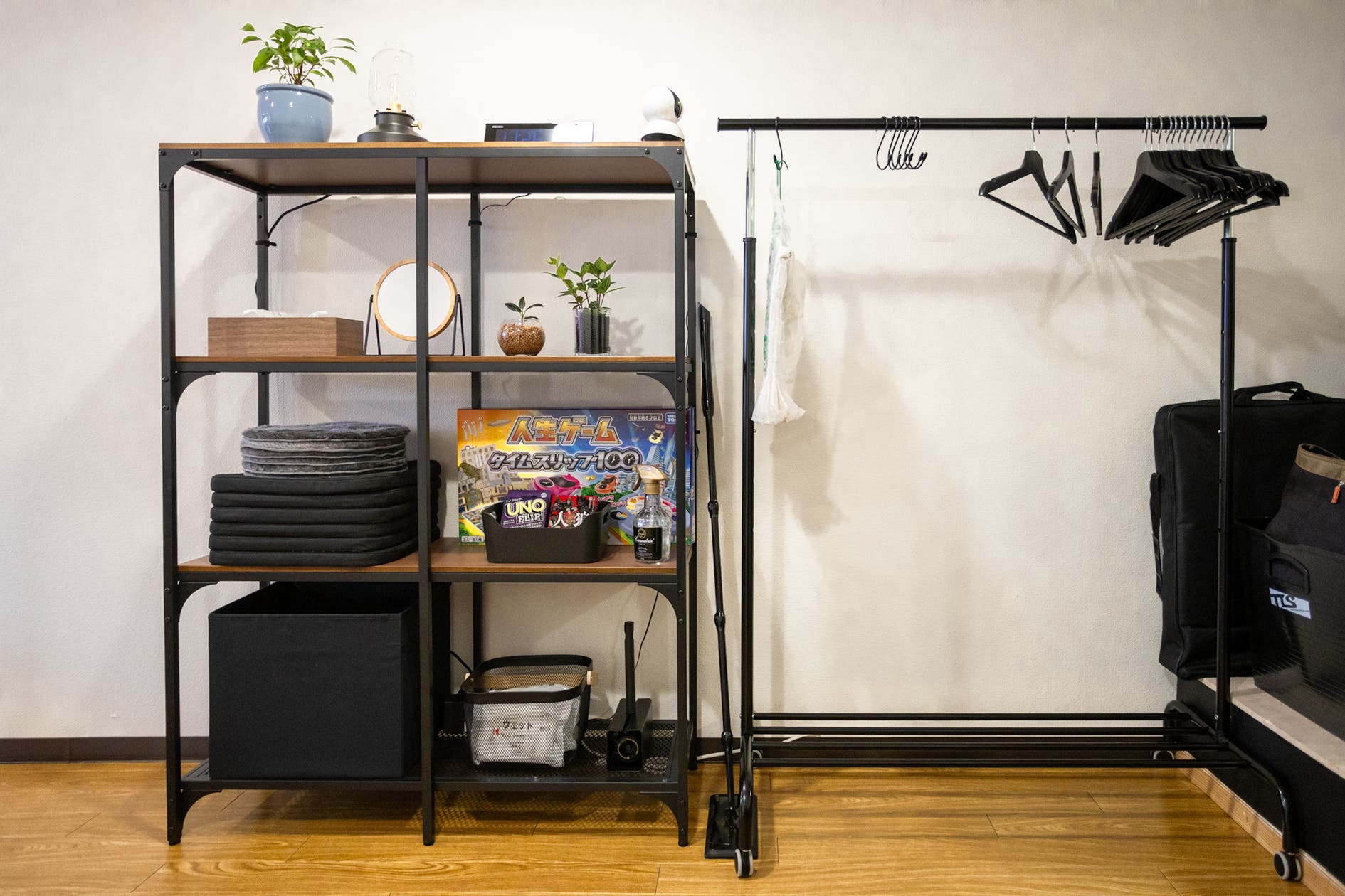 【大手町/神田駅徒歩５分】16名収容🛜光Wi-Fi🌇プロジェクター🗝️鍵無し入室可📊会議📷撮影/動画配信🃏ボドゲに最適の写真9