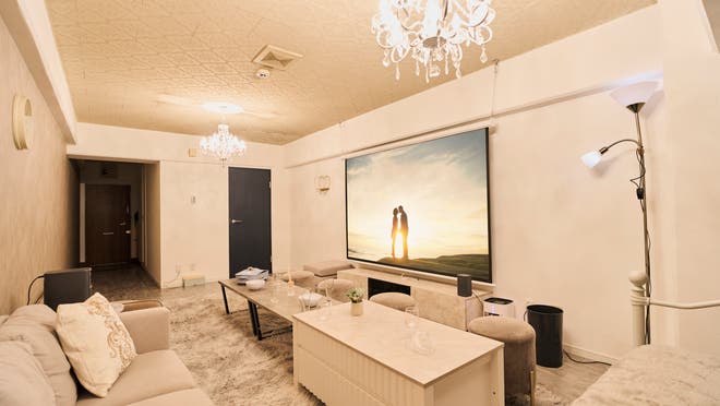 大人気エリア🉐50%割引🎊駅徒歩5分🚉大型スクリーン💫🍷女子会🍰推し活💞撮影📸デート👫鍋パ🍲歓迎会の写真3