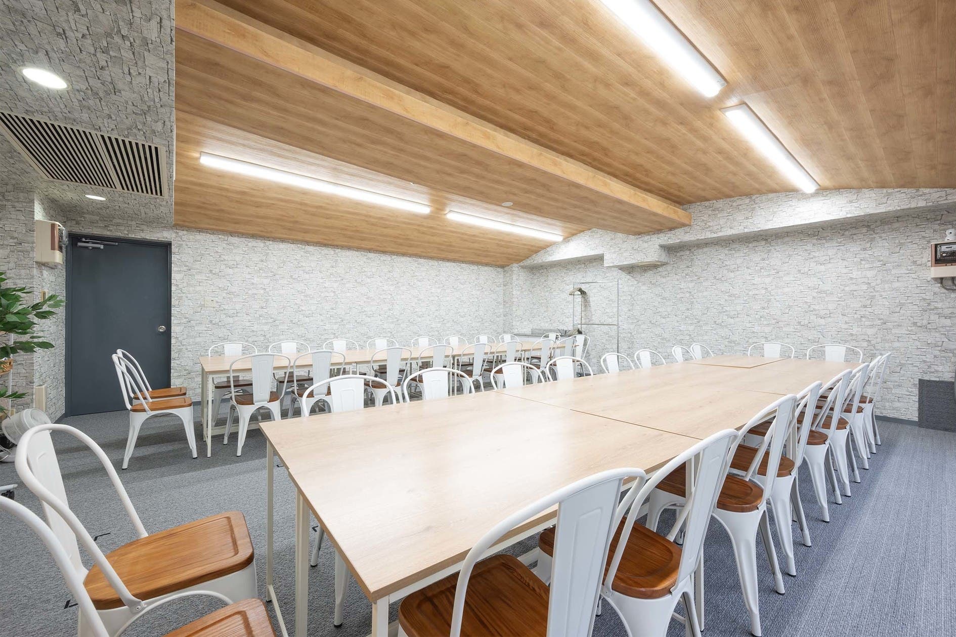 水道橋駅徒歩10秒/最大36名/会議室/セミナー/懇親会/ボードゲームの写真11