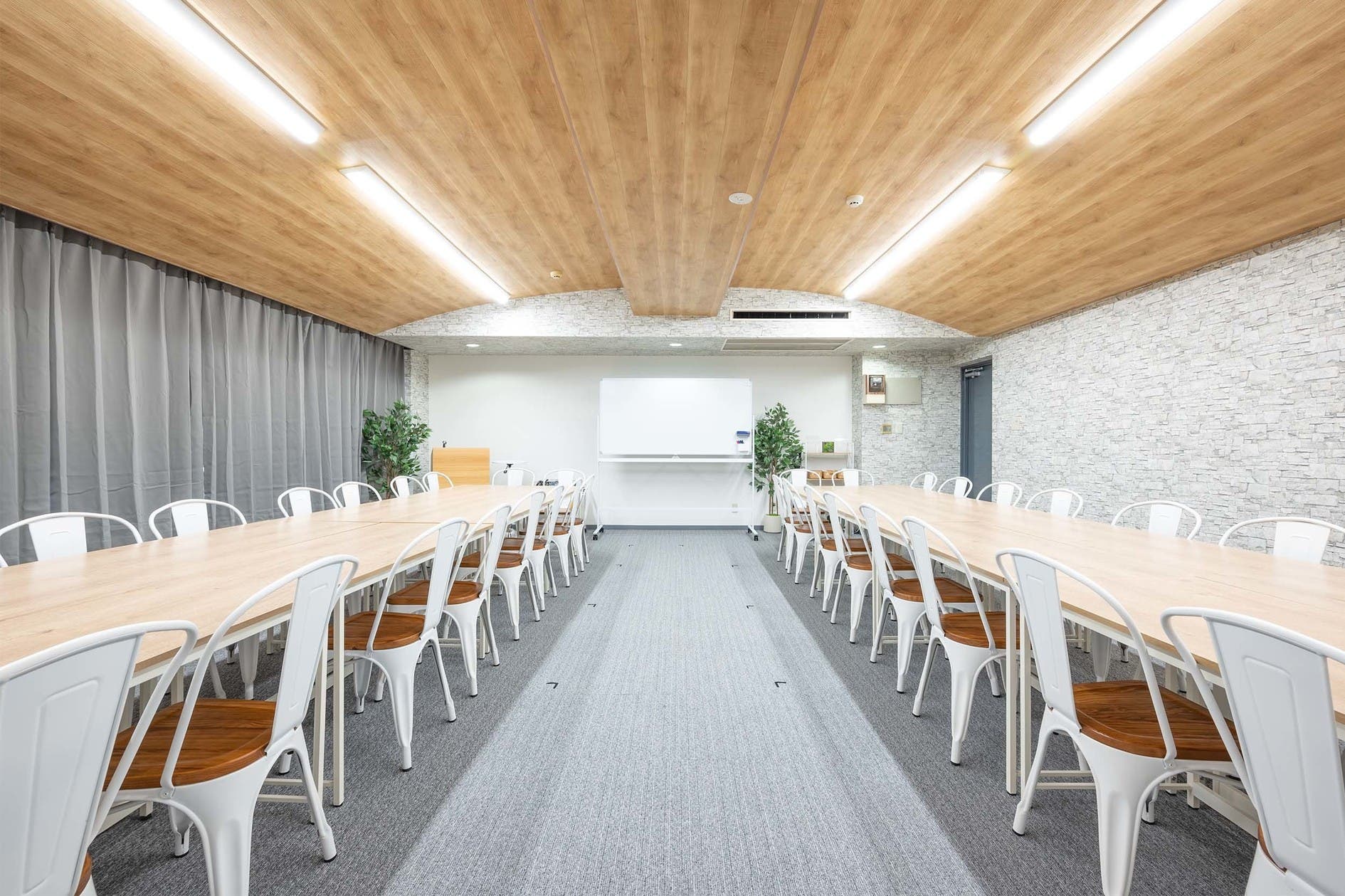 水道橋駅徒歩10秒/最大36名/会議室/セミナー/懇親会/ボードゲームの写真13