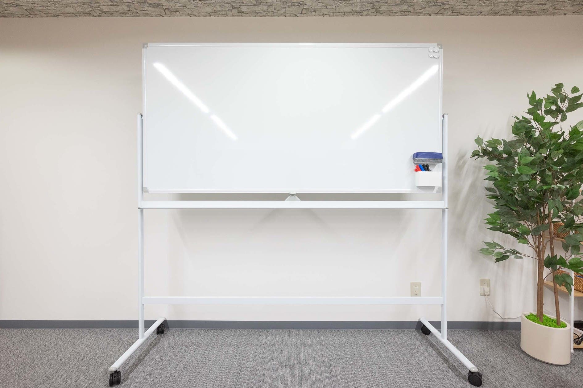 水道橋駅徒歩10秒/最大36名/会議室/セミナー/懇親会/ボードゲームの写真21