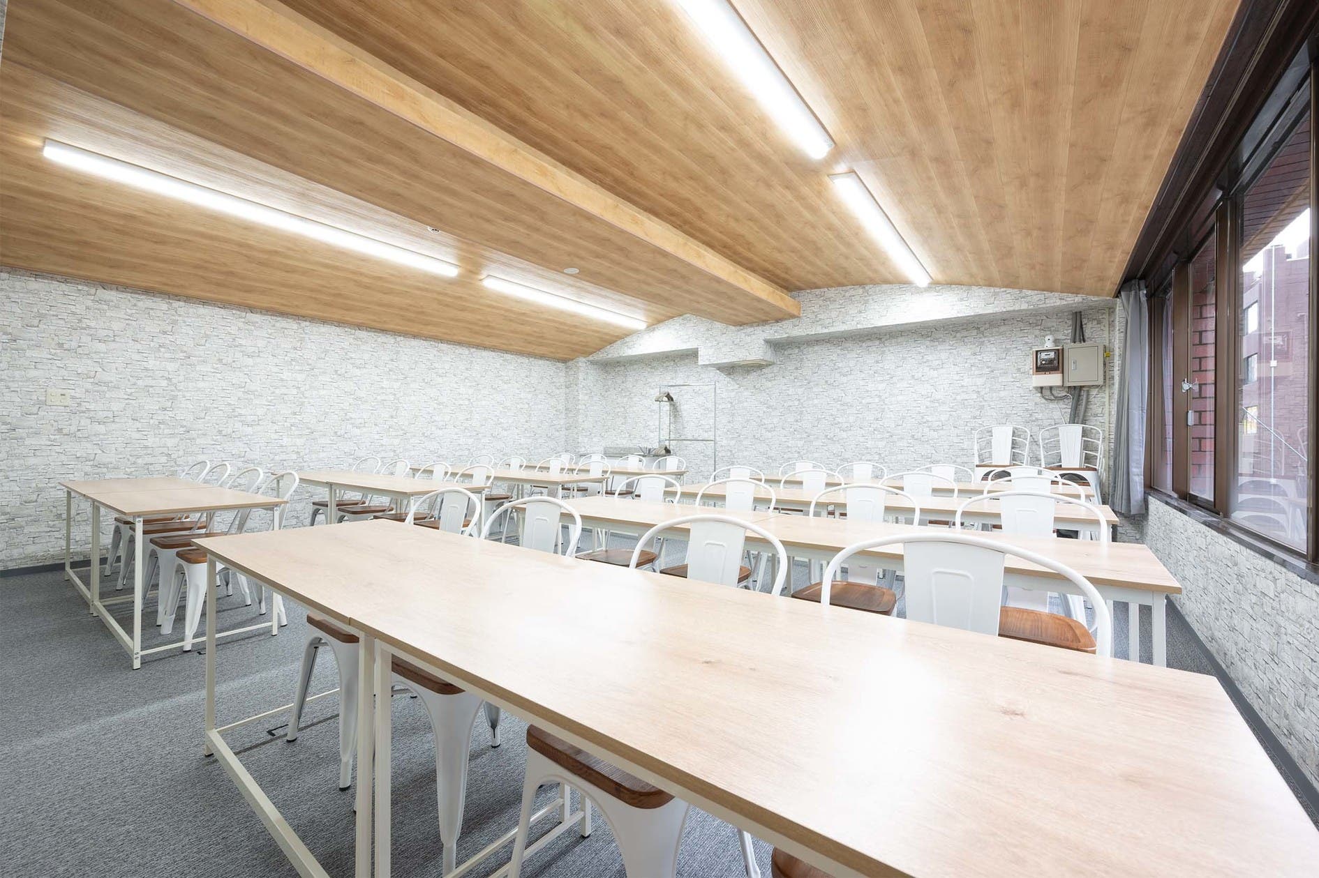 水道橋駅徒歩10秒/最大36名/会議室/セミナー/懇親会/ボードゲームの写真9