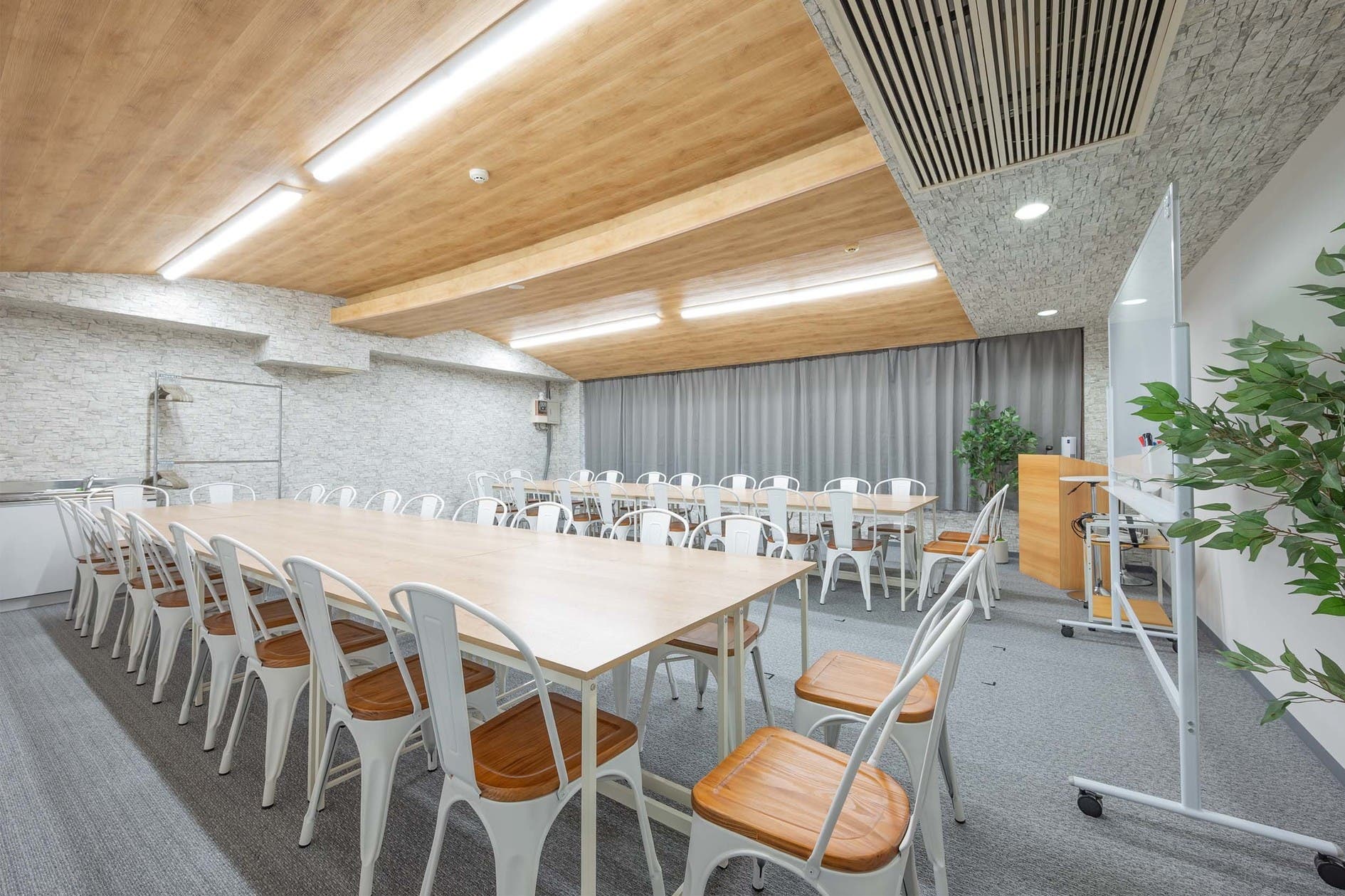 水道橋駅徒歩10秒/最大36名/会議室/セミナー/懇親会/ボードゲームの写真12