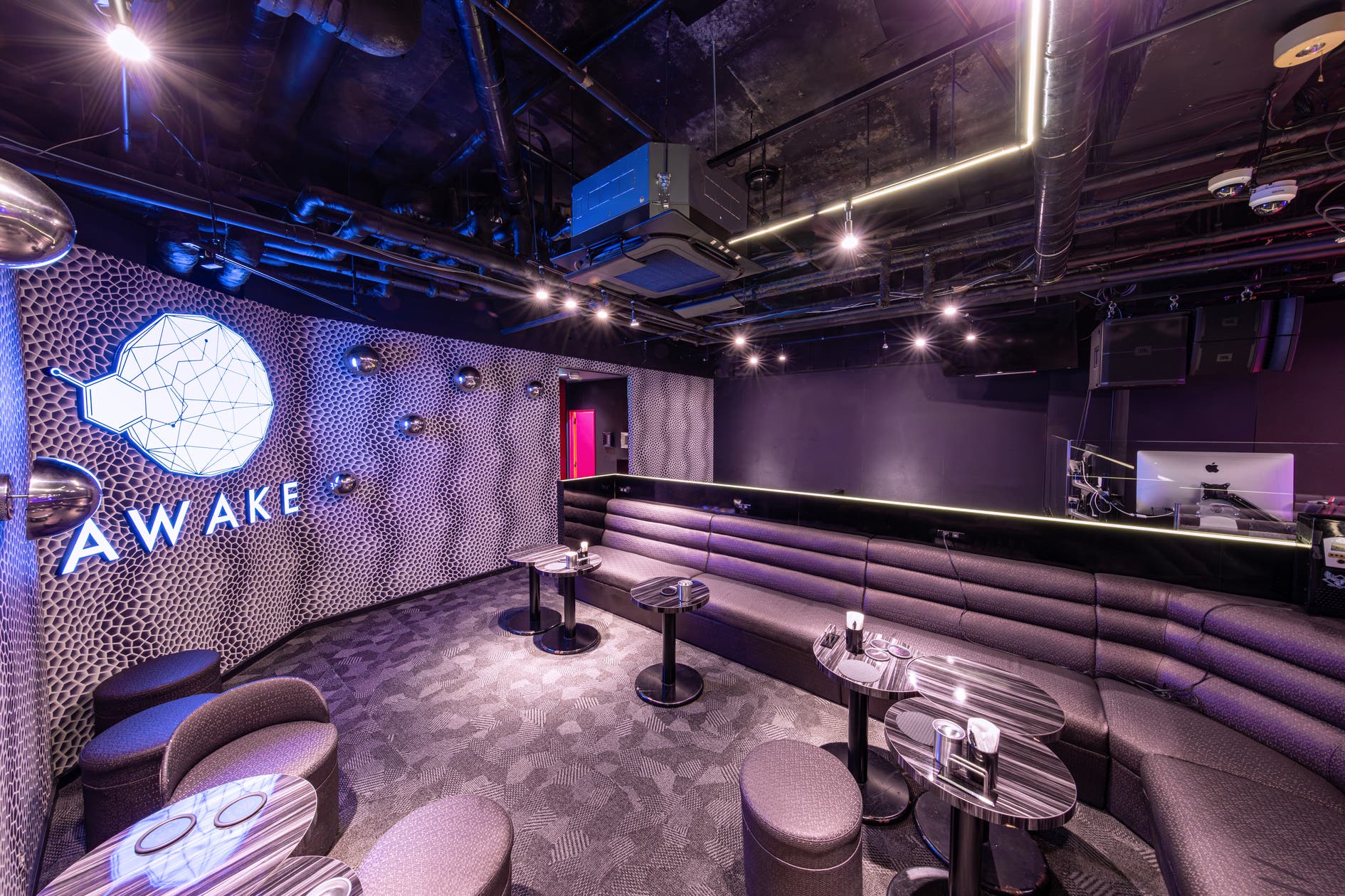 🌟格安利用キャンペーン実施中🌟【新宿三丁目駅徒歩7分】本格的な音響機材のクラブのようなホストクラブ/撮影・イベントで利用可能の写真10