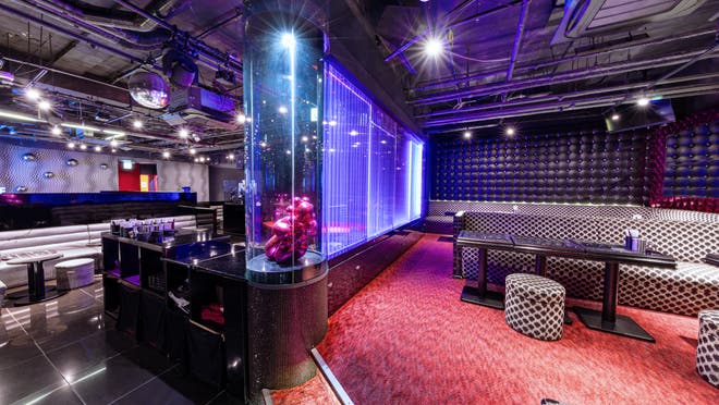 🌟格安利用キャンペーン実施中🌟【新宿三丁目駅徒歩7分】本格的な音響機材のクラブのようなホストクラブ/撮影・イベントで利用可能の写真5