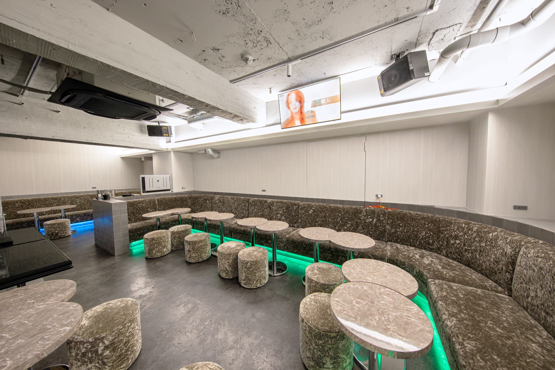 🌟格安利用キャンペーン実施中🌟【東新宿駅徒歩7分】拡大移転したホストクラブ！シックな内装です。/撮影・イベント等でご利用可能の写真7