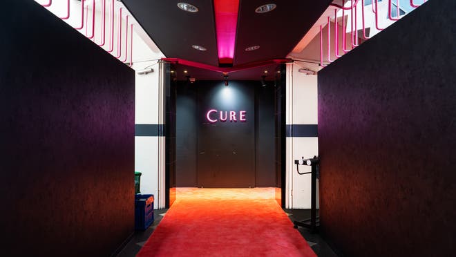 🌟格安利用キャンペーン実施中🌟【東新宿駅徒歩6分】ピンクとホワイトの照明が印象的なホストクラブ/撮影・イベント等でご利用可能の写真11