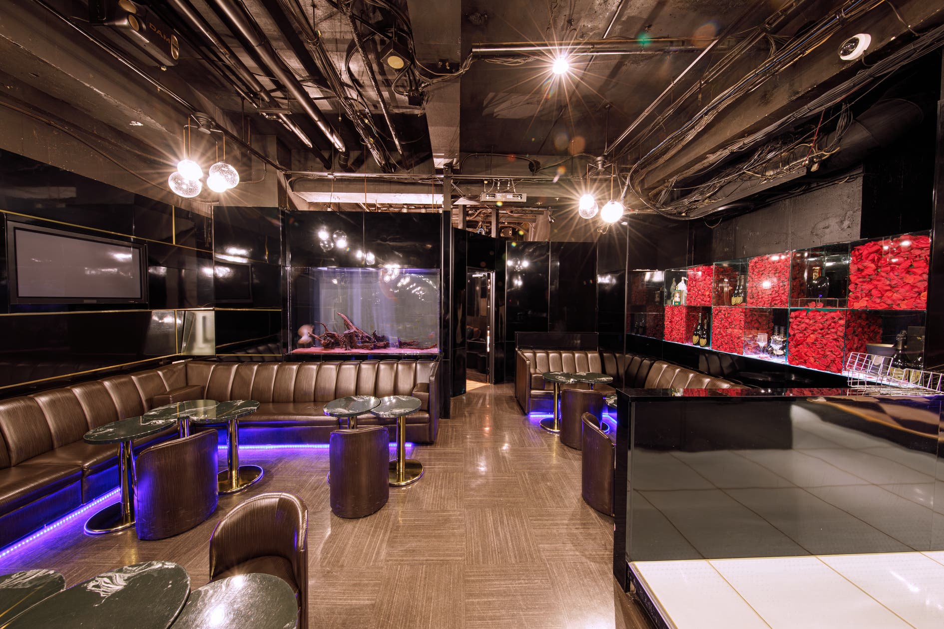 🌟格安利用キャンペーン実施中🌟【東新宿駅徒歩7分】黒で統一、洗練されたホストクラブ/撮影・イベントで利用可能の写真5