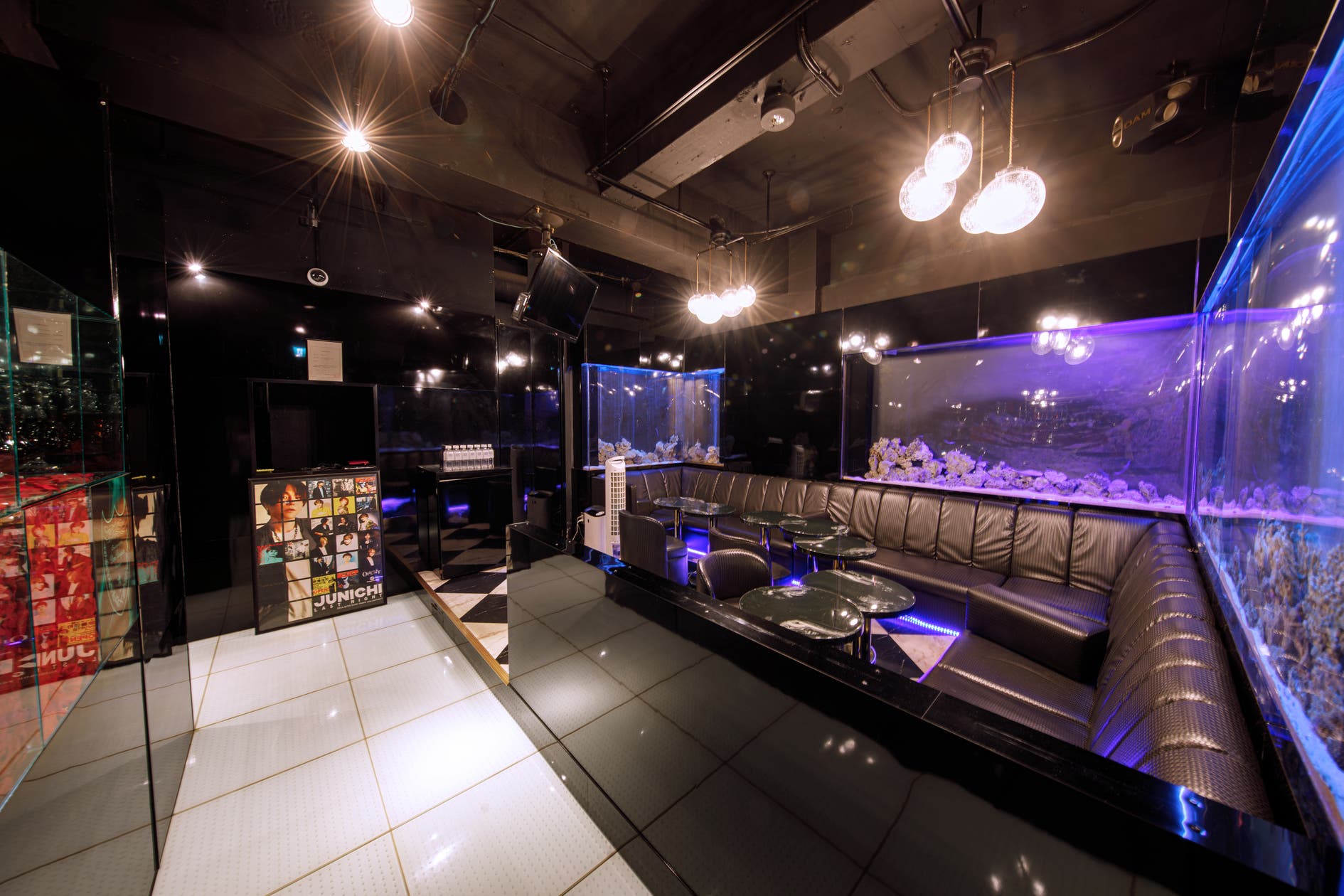 🌟格安利用キャンペーン実施中🌟【東新宿駅徒歩7分】黒で統一、洗練されたホストクラブ/撮影・イベントで利用可能の写真9