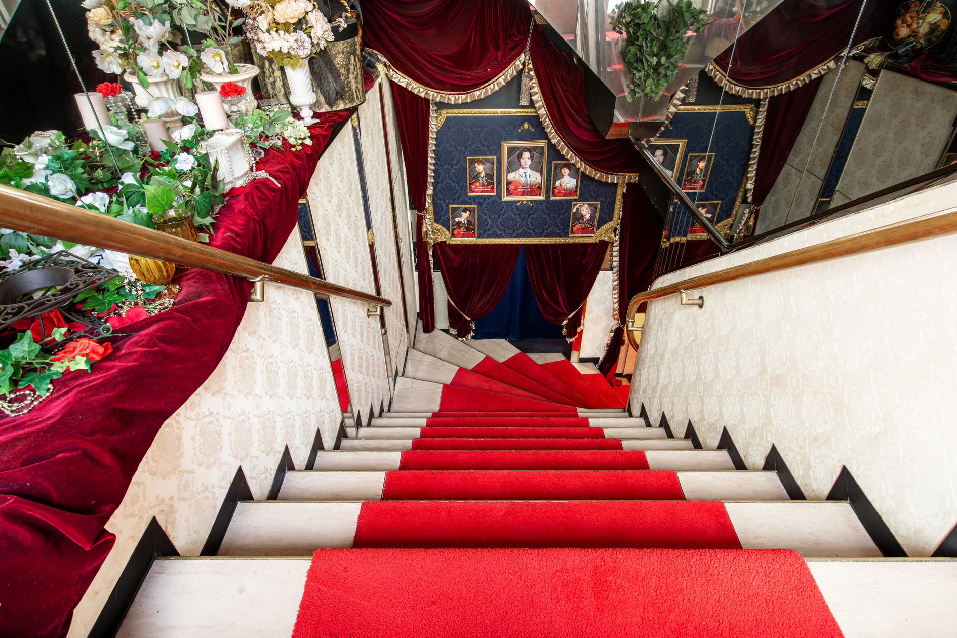 🌟格安利用キャンペーン実施中🌟【西武新宿駅徒歩4分】ヴェルサイユ宮殿をモチーフとした気品のある内装/撮影・イベントで利用可能の写真5