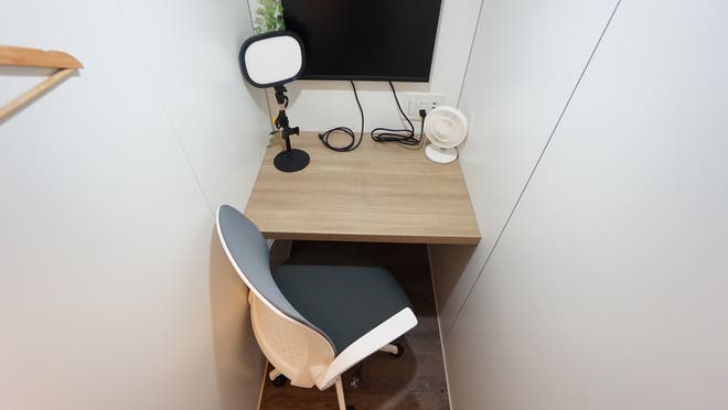 <ワークブース関内No.1>関内駅徒歩4分✨完全個室🚪Wi-Fi📶モニター🖥電源🔌テレワーク/面接/自習/作業の写真4