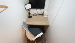 <ワークブース関内No.4>関内駅徒歩4分✨完全個室🚪Wi-Fi📶モニター🖥電源🔌テレワーク/面接/自習/作業の写真4