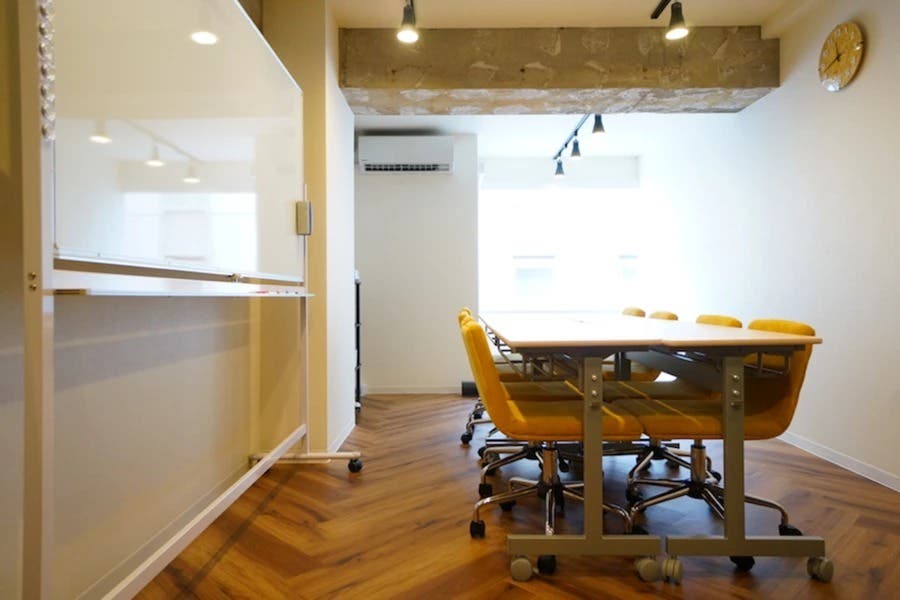 道玄坂・10名収容 設備無料貸出/プロジェクタ！/会議/作業場所/商談/セミナーの写真3