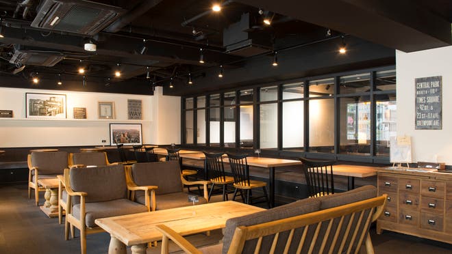 新橋駅徒歩2分!コワーキング席】有人受付/落ち着いた雰囲気/Wi-Fi/モニター/ドリンクバー完備の写真9