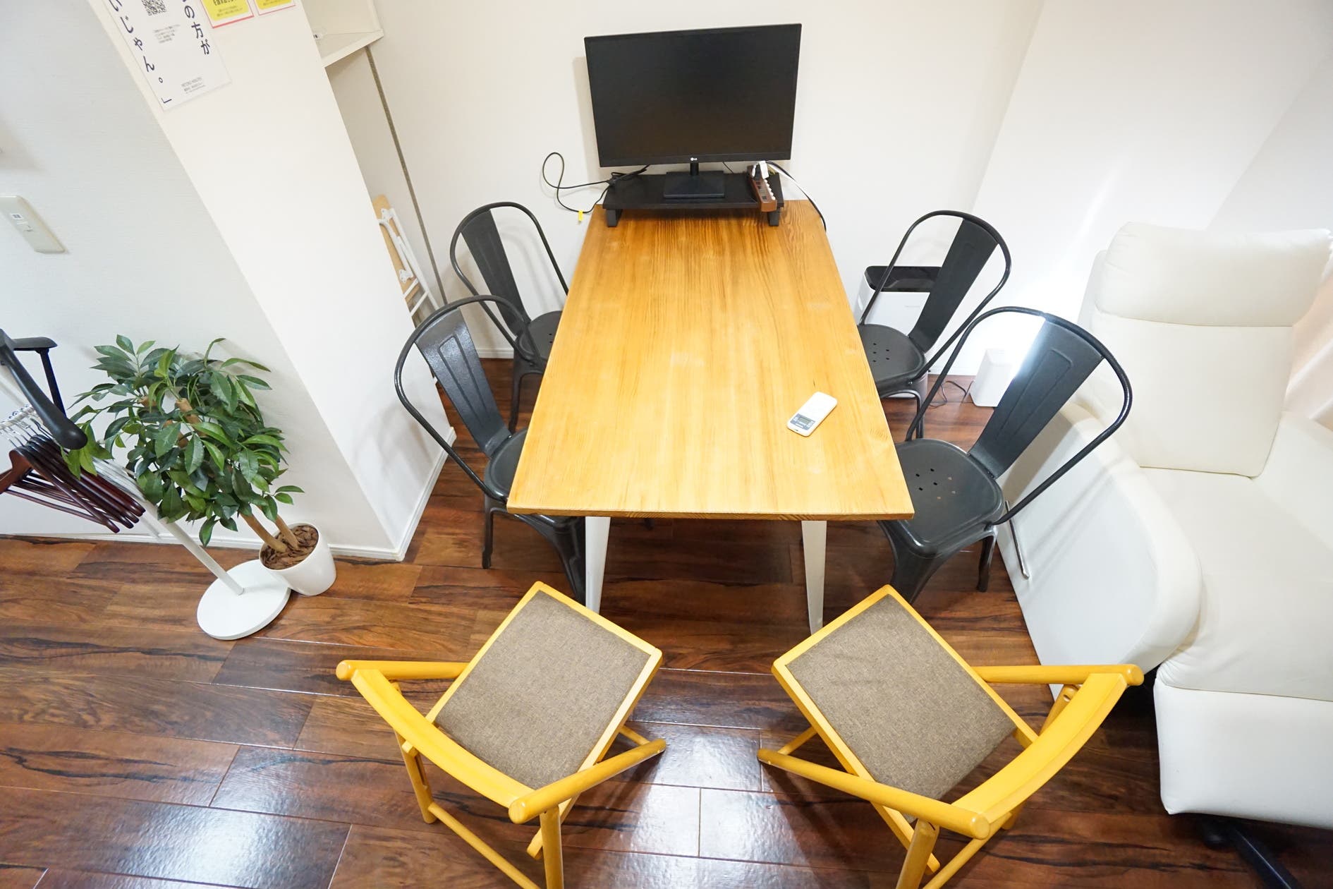 期間限定550円！＜関内ワーク＆サロンスペース402＞リクライニングチェア/モニター/Wi-Fiあり！テレワーク/ネイルの写真4
