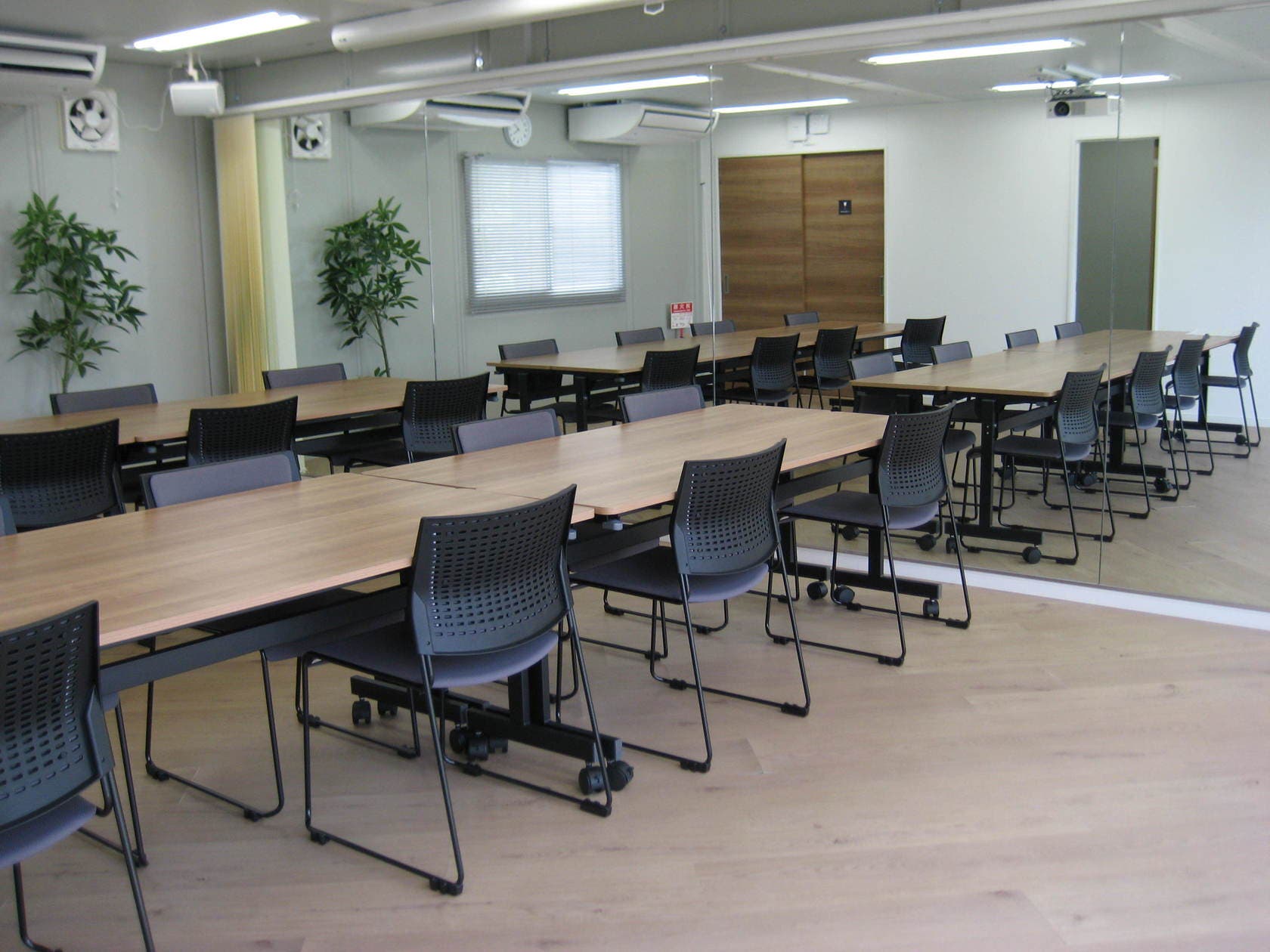 【Community】✨U-SPACE北九州店✨大鏡やプロジェクターなどが充実しています♪Wi-Fi/北九州市の写真13