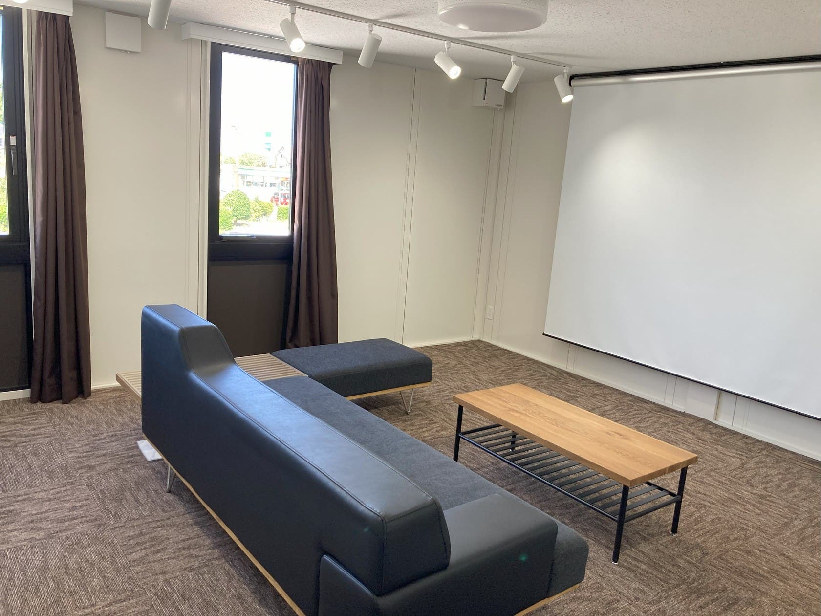 【Living】✨U-SPACE北九州店✨リビングをイメージしたちょっとした集まりに最適のスペースです♪Wi-Fi/北九州市の写真9