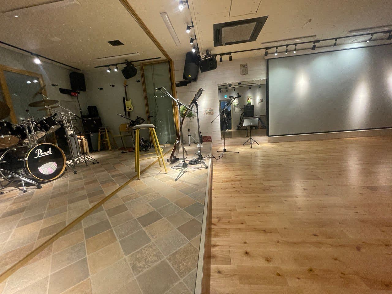 防音室(40畳 50人着席)の写真9