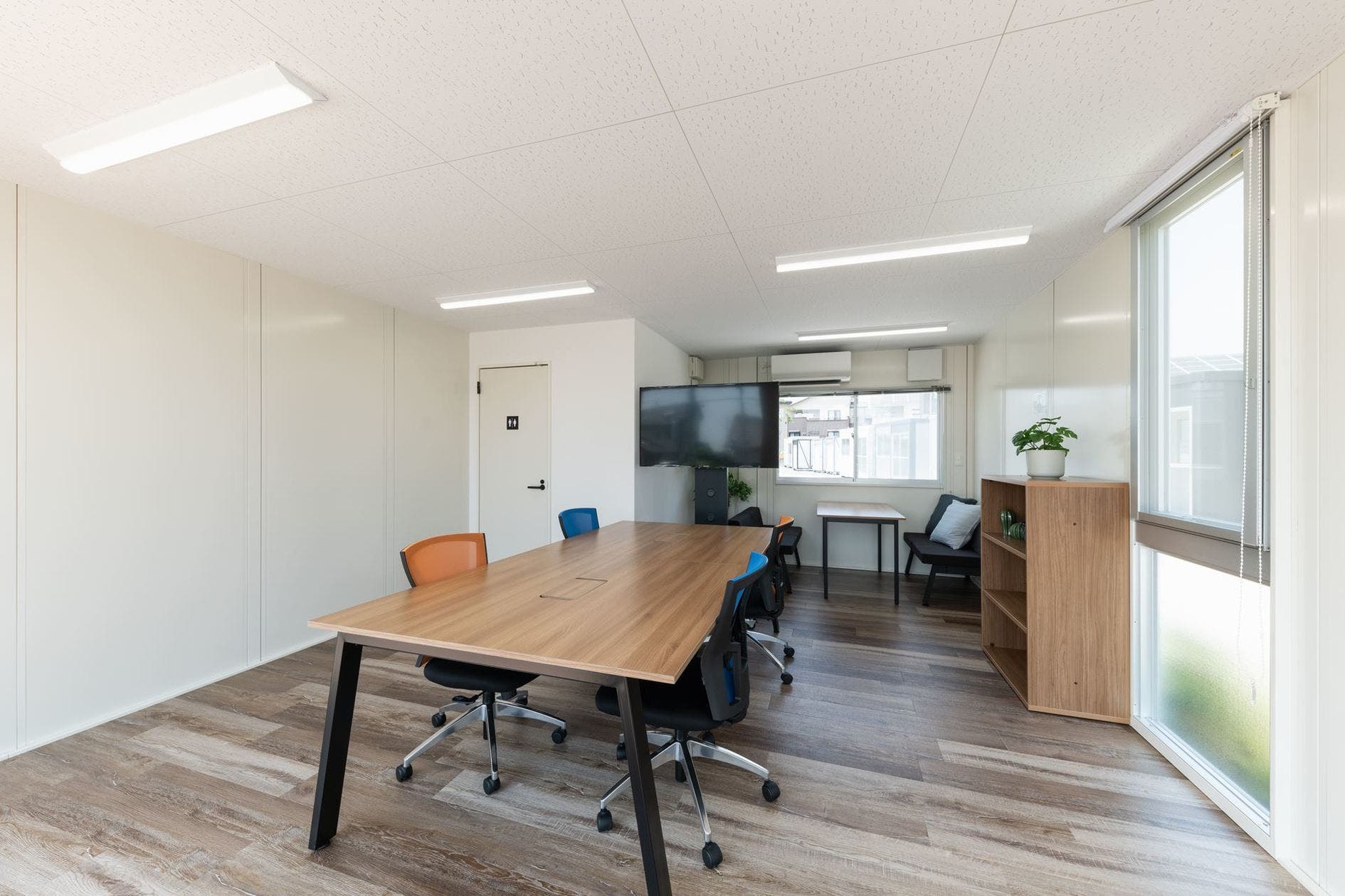 【Meeting】✨U-SPACE小山店✨会議や打ち合わせにぴったりのオフィススペースです♪Wi-Fi/小山市の写真1