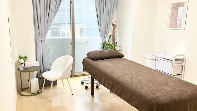 【新宿駅徒歩5分】備品充実・完全個室のプライベートサロンが私のサロンに。エステ・整体・マッサージに【minoriba】の写真1