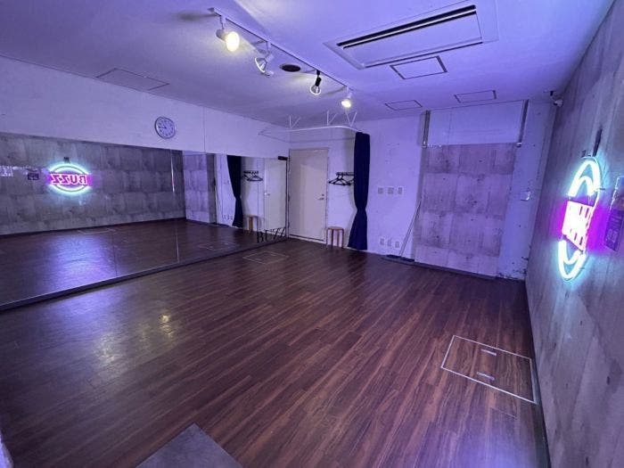 【BUZZ大阪心斎橋】Bスタジオの写真1