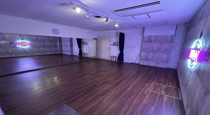 【BUZZ大阪心斎橋】Bスタジオ