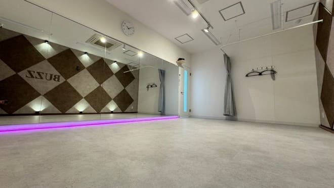 【BUZZ福岡博多駅前】1スタジオの写真3