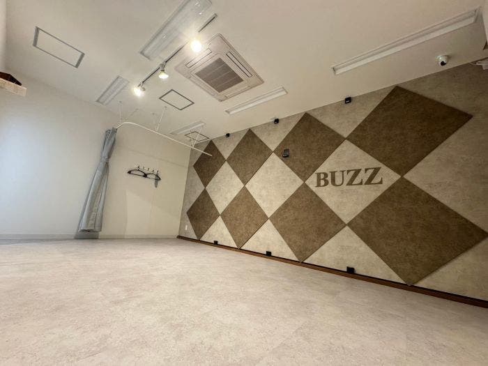 【BUZZ福岡博多駅前】1スタジオの写真4