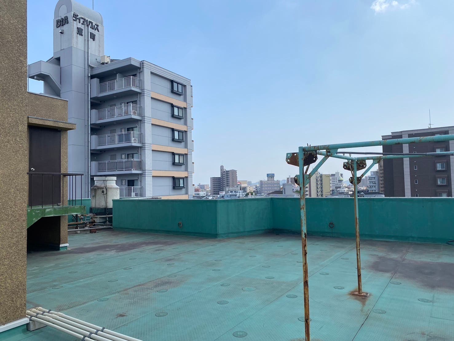 JR福山駅東口より徒歩8分！開放的な屋上を写真撮影やヨガスタジオとしてご利用いただけます！の写真5