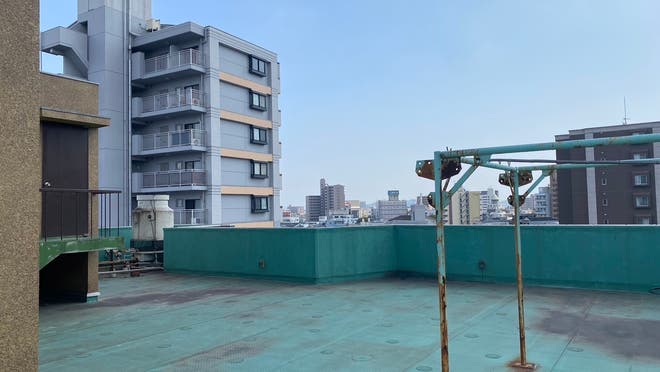 JR福山駅東口より徒歩8分!開放的な屋上を写真撮影やヨガスタジオとしてご利用いただけます!の写真5