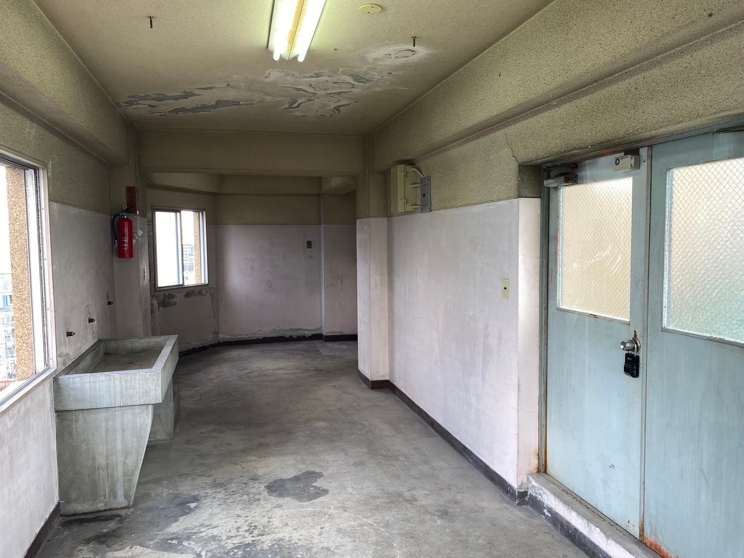 JR福山駅東口より徒歩8分！開放的な屋上を写真撮影やヨガスタジオとしてご利用いただけます！の写真9