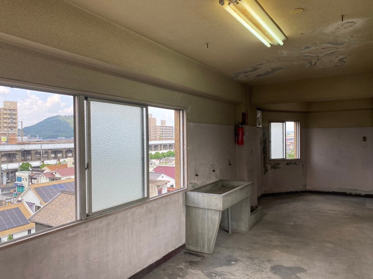 JR福山駅東口より徒歩8分！開放的な屋上を写真撮影やヨガスタジオとしてご利用いただけます！の写真10