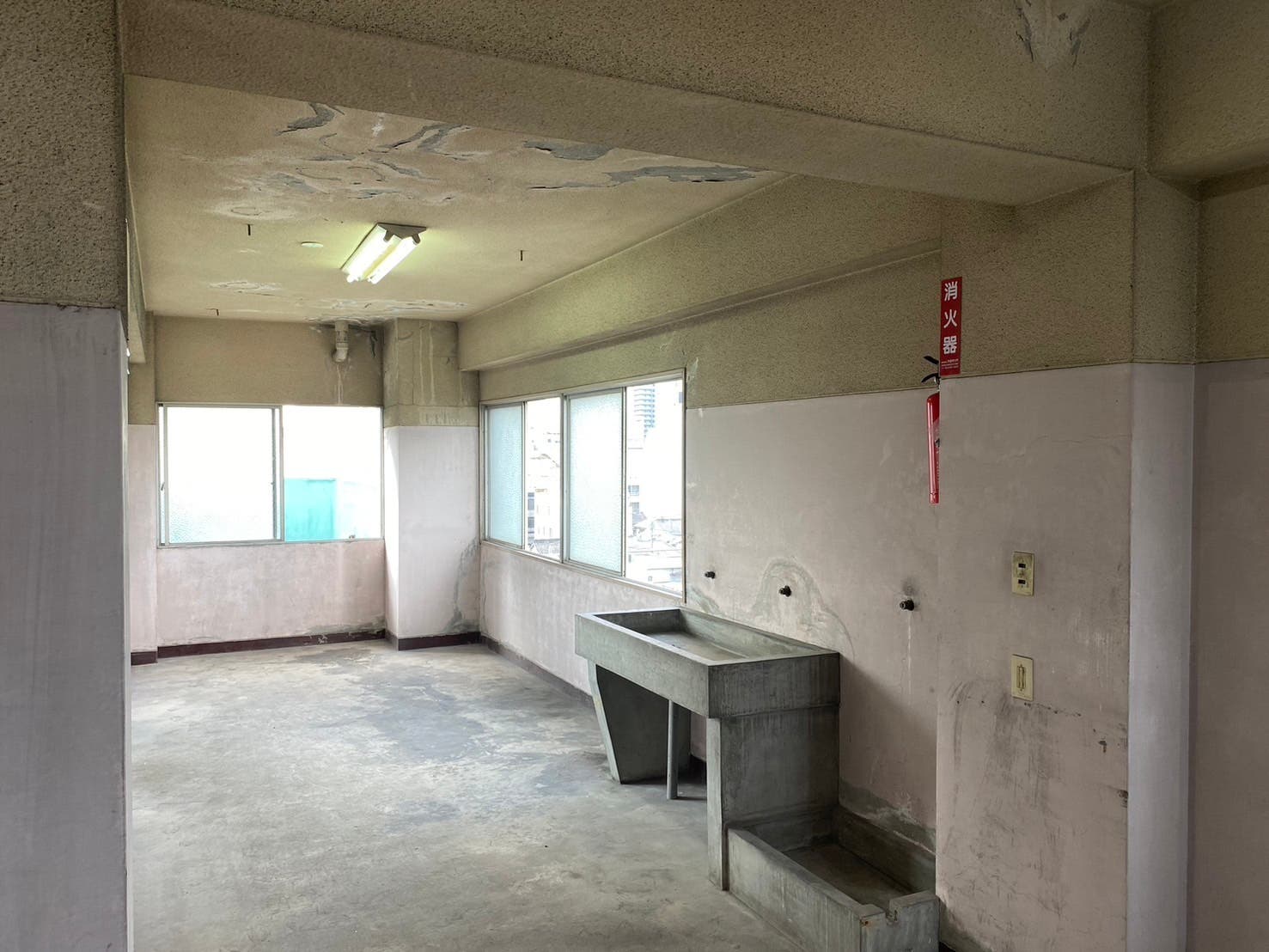 JR福山駅東口より徒歩8分！開放的な屋上を写真撮影やヨガスタジオとしてご利用いただけます！の写真11