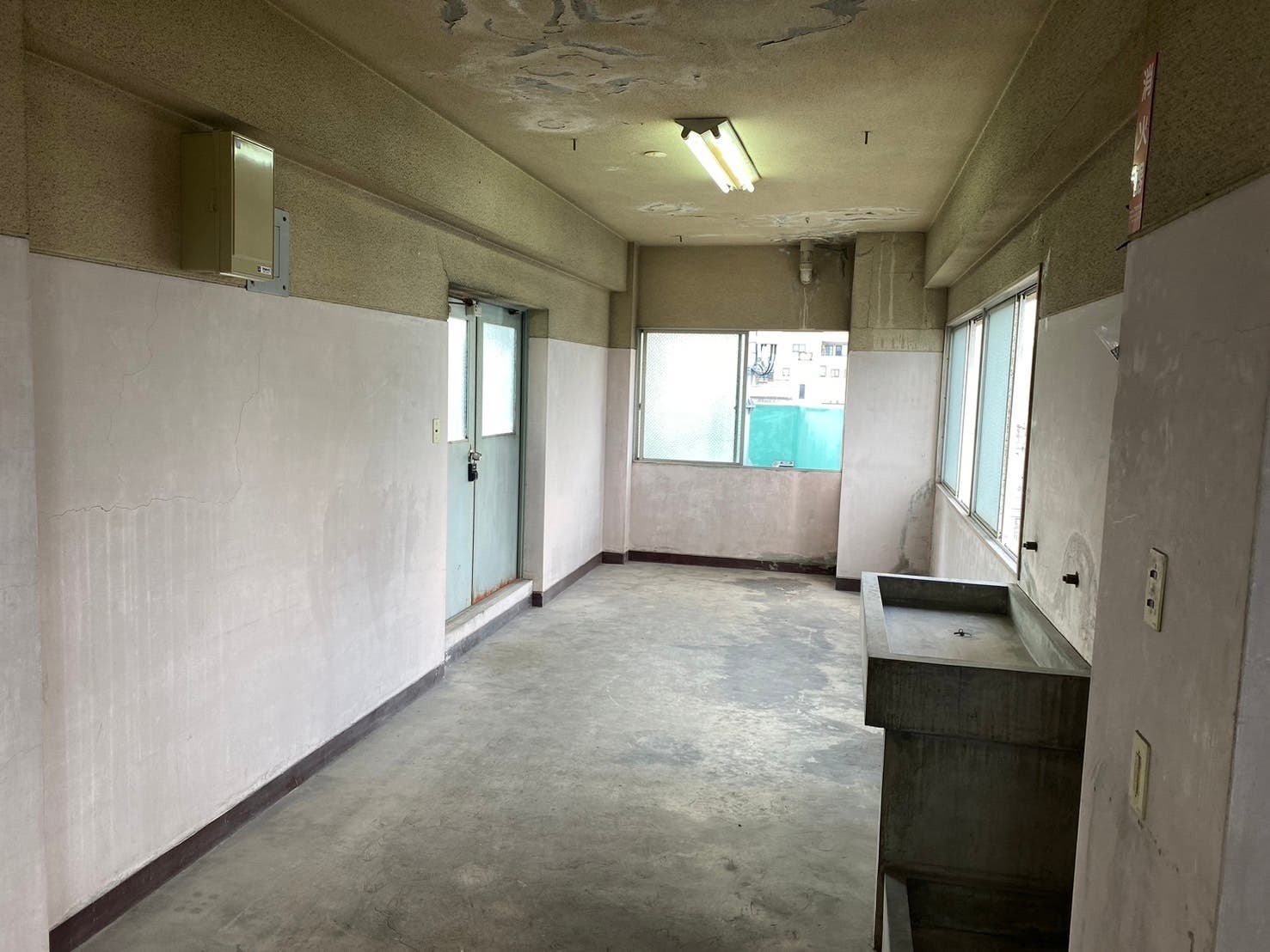 JR福山駅東口より徒歩8分！開放的な屋上を写真撮影やヨガスタジオとしてご利用いただけます！の写真12