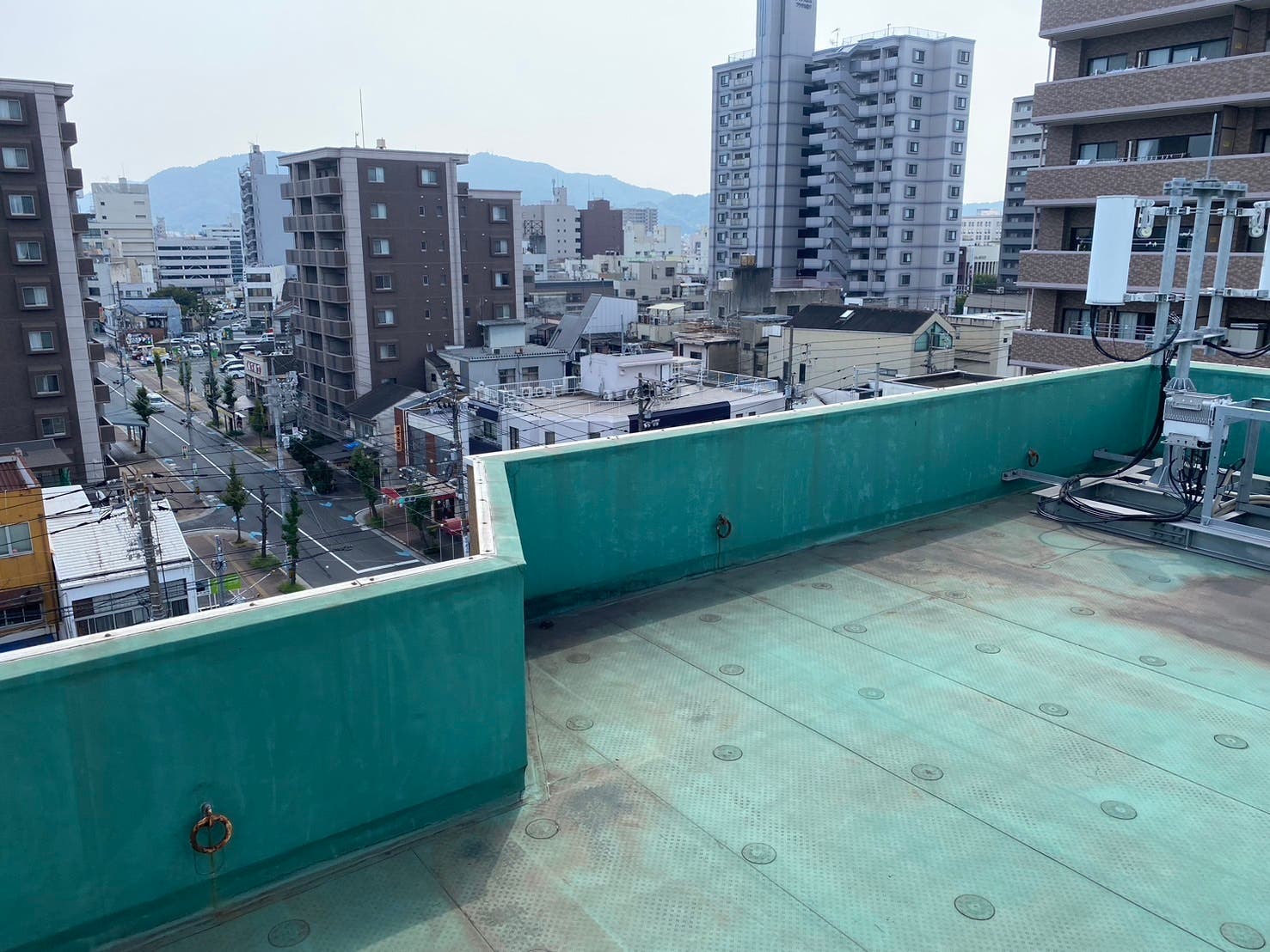 JR福山駅東口より徒歩8分！開放的な屋上を写真撮影やヨガスタジオとしてご利用いただけます！の写真6