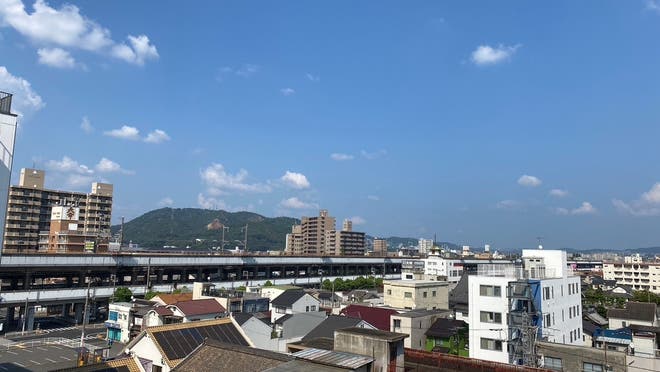 JR福山駅東口より徒歩8分!開放的な屋上を写真撮影やヨガスタジオとしてご利用いただけます!の写真4