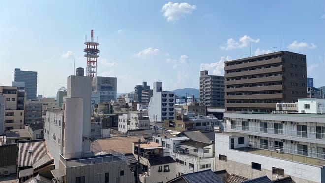 JR福山駅東口より徒歩8分!開放的な屋上を写真撮影やヨガスタジオとしてご利用いただけます!の写真2